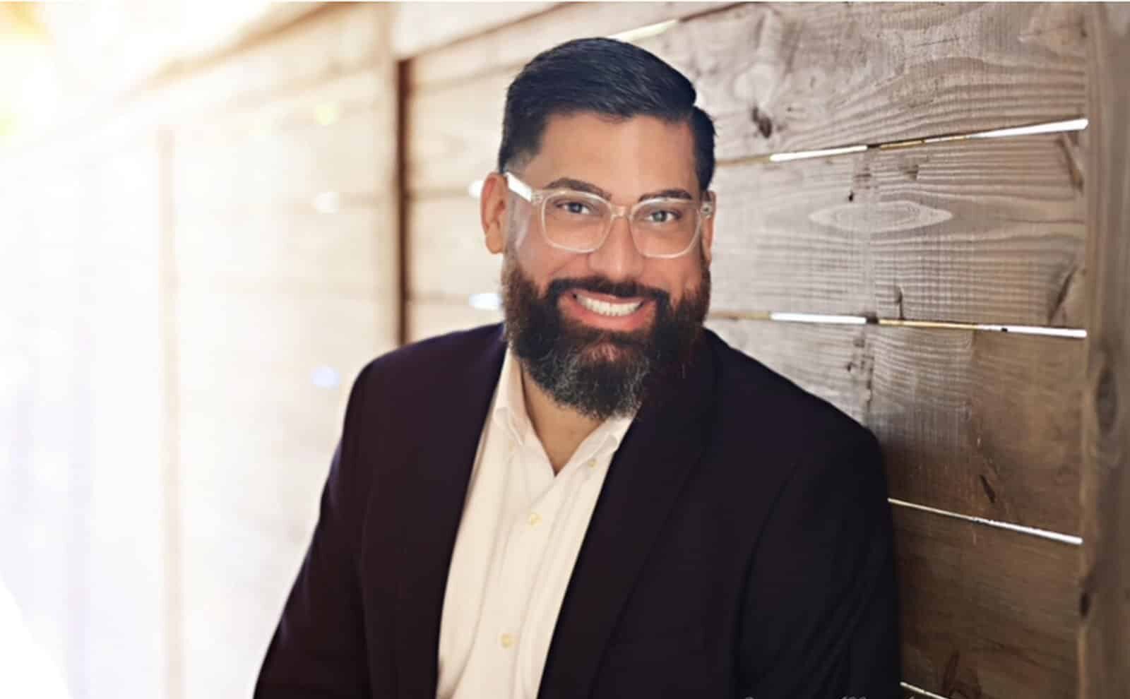 About About Stephen Galloza, LMHC | Trauma & EMDR Therapist